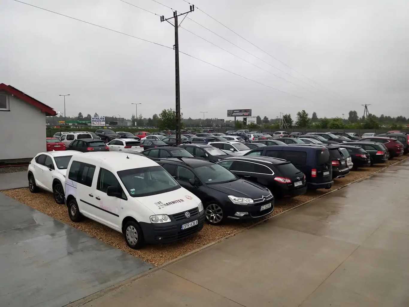 Byczy Parking | Lotnisko Pyrzowice Katowice | pyrzowiceparkingi.pl